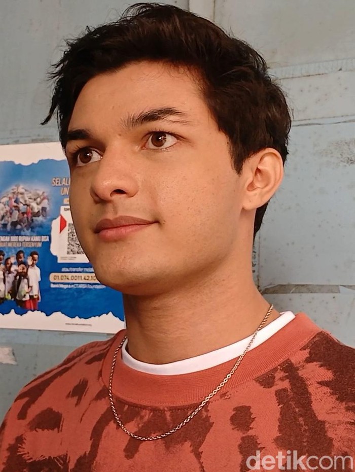 Senyum Fahad Haydra, Pemeran Egi di Vina: Sebelum 7 Hari