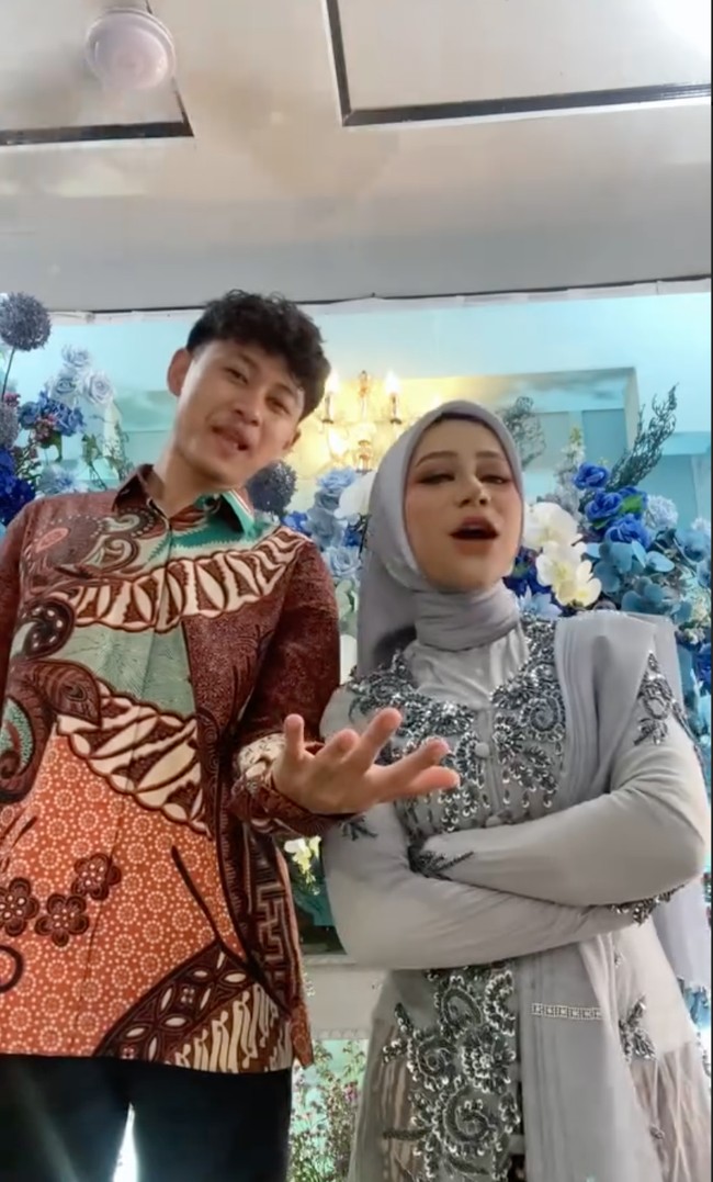 8 Foto Cimoy Montok yang Dulu Viral di TikTok Kini Lamaran di Usia 19 Tahun