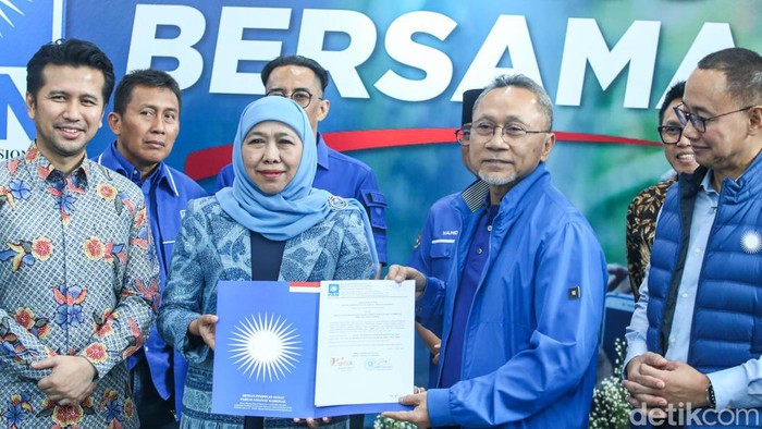 Khofifah-Emil Semringah Usai Resmi Diusung PAN ke Pilgub Jatim 2024