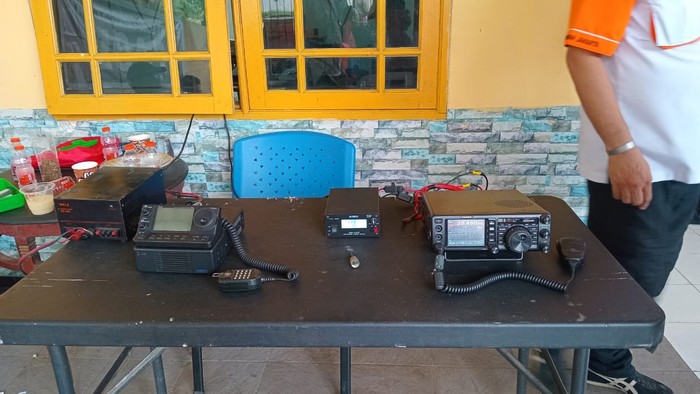 Brik-brik! Belajar Cara Merakit Antena Radio HF di Komunitas Radio Amatir