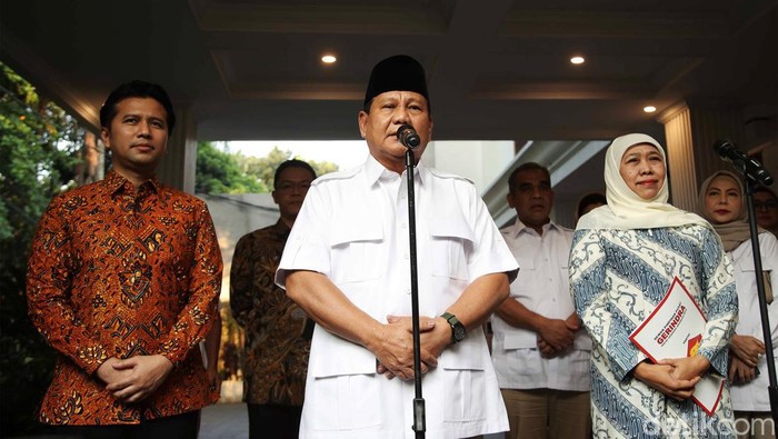 Gerindra Resmi Usung Khofifah-Emil di Pilgub Jatim Gerindra Resmi Usung Khofifah-Emil di Pilgub Jatim