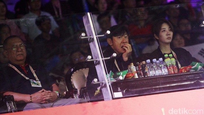 STY dan Istri Nonton Final Indonesia Open 2024