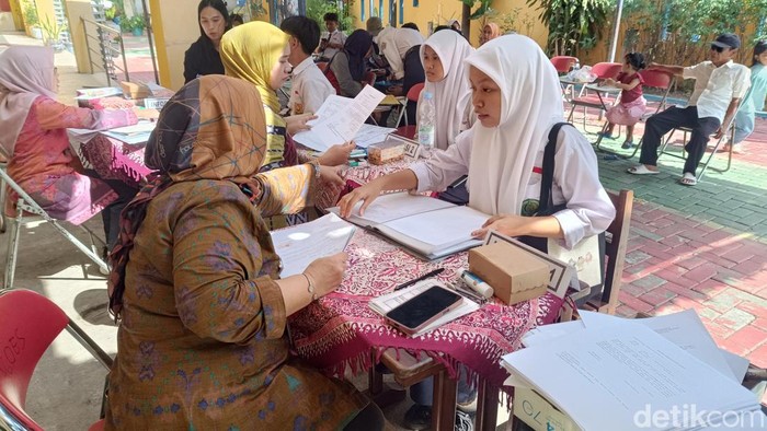 8 Perbedaan Aturan PPDB SMA-SMK Jateng 2024 dan 2023 8 Perbedaan Aturan PPDB SMA-SMK Jateng 2024 dan 2023
