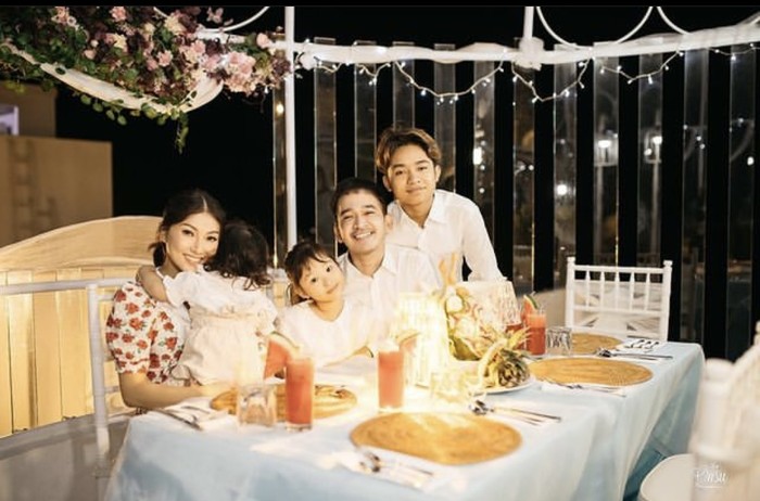 Mesranya Sarwendah dan Ruben Onsu Saat Makan Bersama dan Rayakan Ultah