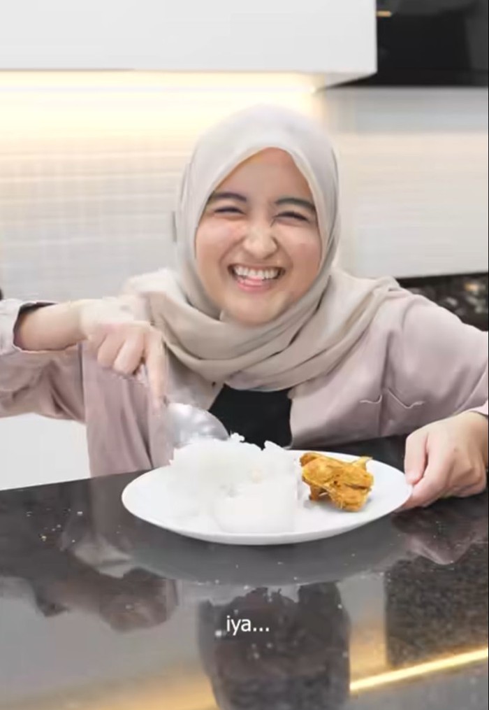 Arafah Rianti Pamer Rumah Baru, Ini Tampilan Dapur Minimalisnya