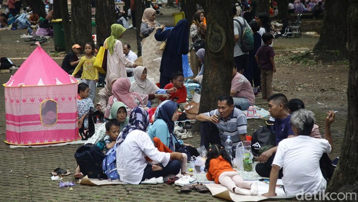 Cuti Bersama Idul Adha, Pengunjung Kebun Binatang Ragunan Melonjak