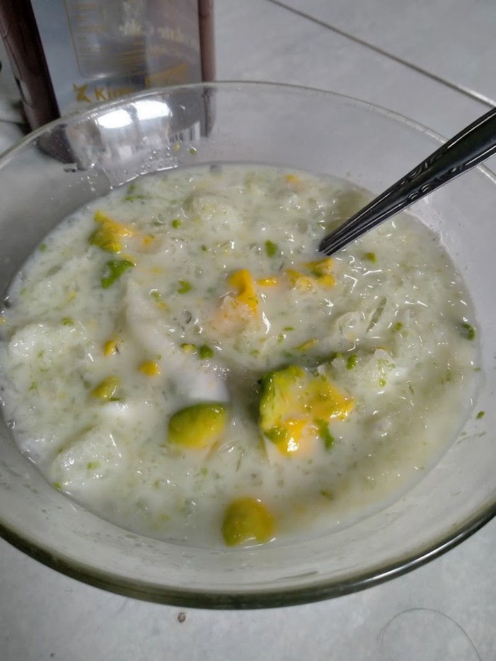 Slurpp! 20 Es Teler Manis Segar Ada di Sini