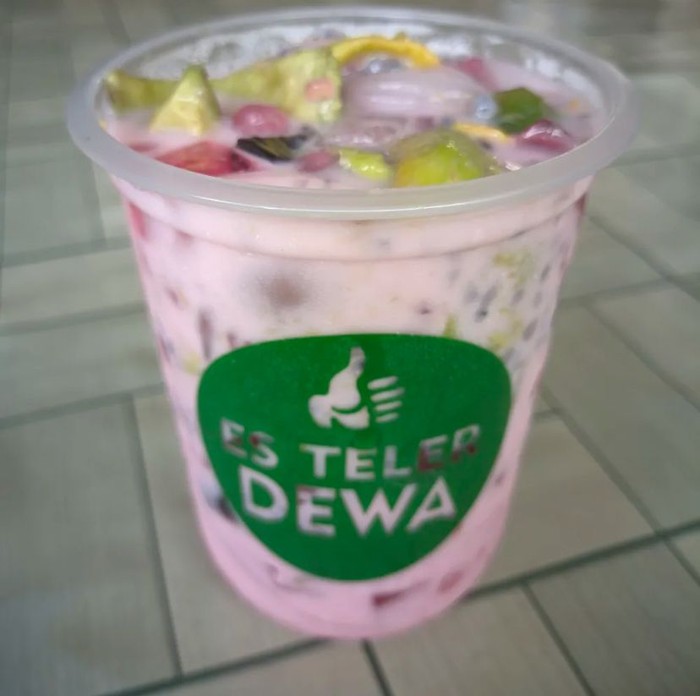 Slurpp! 20 Es Teler Manis Segar Ada di Sini