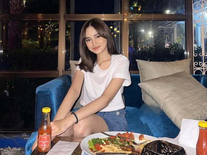 Syifa Hadju Makin Cantik dengan Rambut Baru Usai Putus dari Rizky Nazar Syifa Hadju Makin Cantik dengan Rambut Baru Usai Putus dari Rizky Nazar