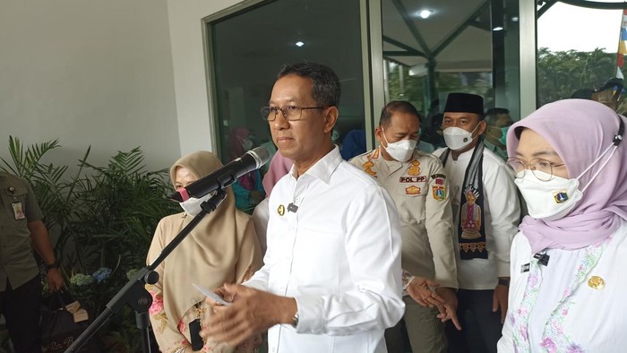 Heru Budi Minta Rekayasa Cuaca untuk Atasi Polusi Udara Jakarta Heru Budi Minta Rekayasa Cuaca untuk Atasi Polusi Udara Jakarta