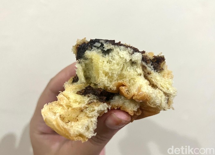 Empuk Wangi Roti Jadul di Pasar Baru yang Populer Sejak Tahun 80-an