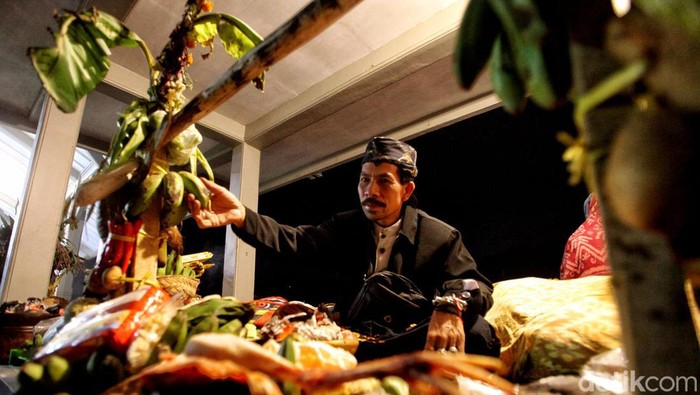 Potret Ritual Yadnya Kasada Suku Tengger