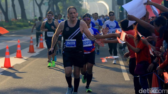 Potret Keseruan BTN Jakarta International Marathon 2024