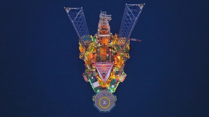 Mengintip Jackup Rig di Laut Jawa