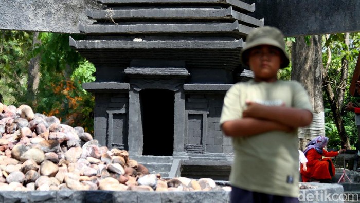 Melihat Lebih Dekat Wisata Kayangan Api Bojonegoro