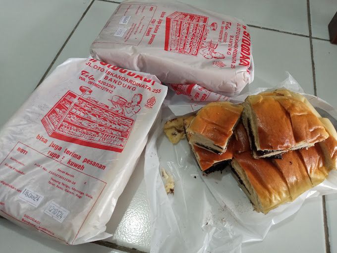 10 Roti Legendaris Hingga Bandung Yang Masih Eksis Wajib Coba Cilawu