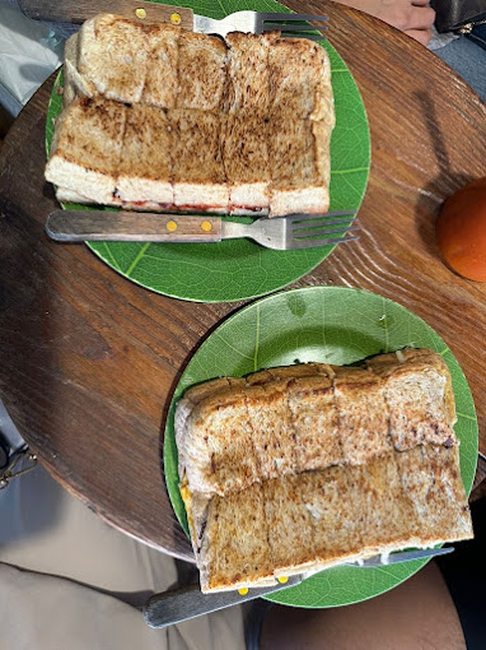 Kulineran di Bandung, Ada 8 Kedai Roti Legendaris yang Wajib Dicoba!