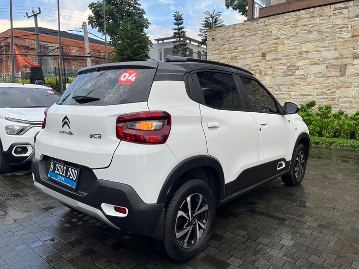 Lihat Lebih Dekat Mobil Listrik Citroen E-C3 yang Dijual Rp 377 Juta