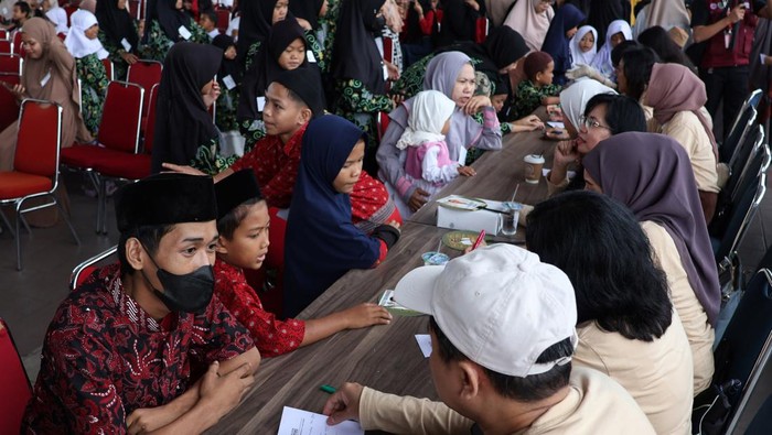 Melihat Pemeriksaan-Pengobatan Skabies Massal di Makassar Melihat Pemeriksaan-Pengobatan Skabies Massal di Makassar