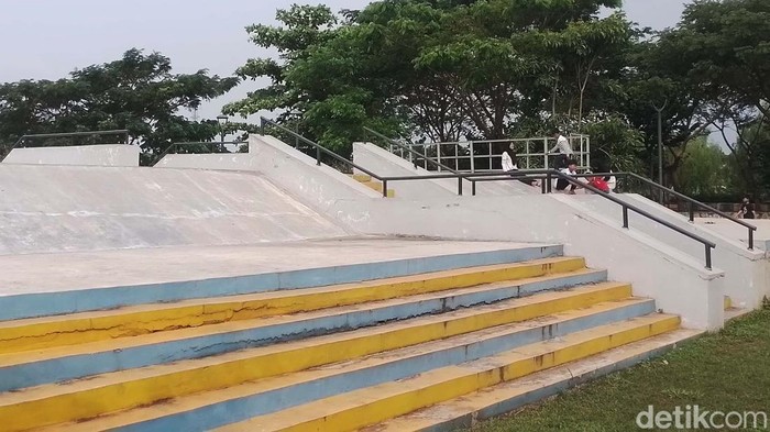 Taman Sungai Kendal, Primadona Wisata Gratis Warga Rorotan