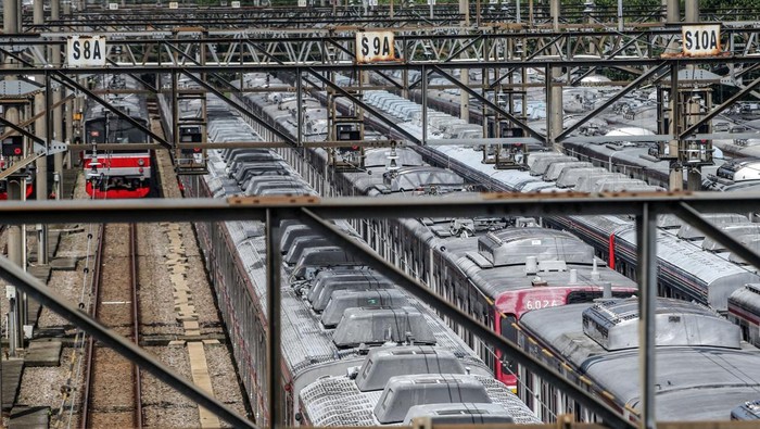 Rangkaian KRL Jabodetabek Tambah Banyak! Rangkaian KRL Jabodetabek Tambah Banyak!