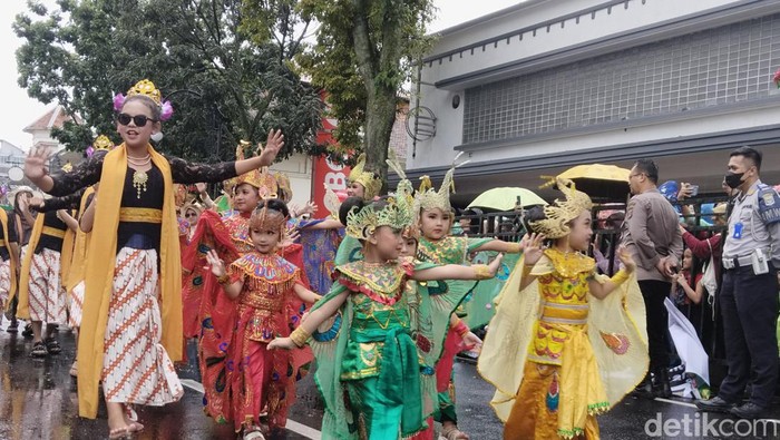 Potret Kemeriahan Asia Africa Festival