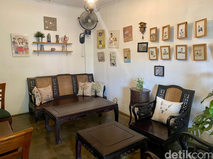 Mantap! Rujak Cingur dan Tahu Campur Enak Buatan Ibu 70 Tahun