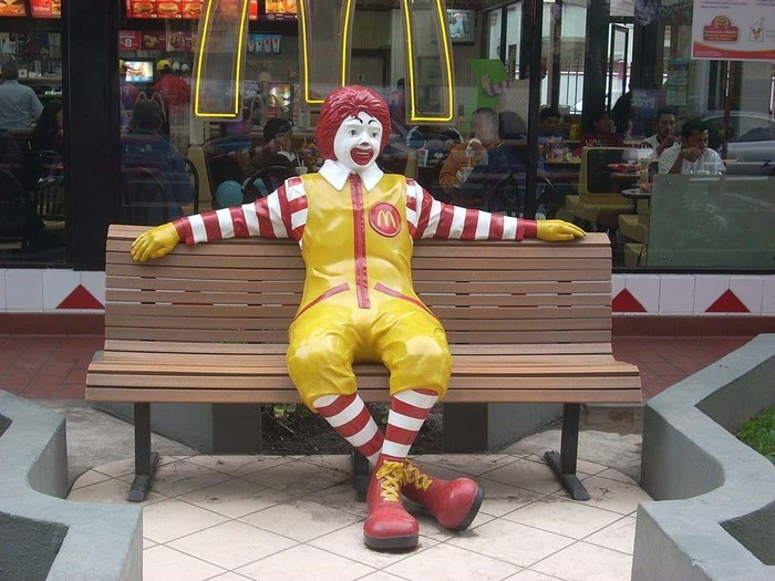 Bikin Nostalgia! 10 Maskot Restoran Cepat Saji yang Ikonik