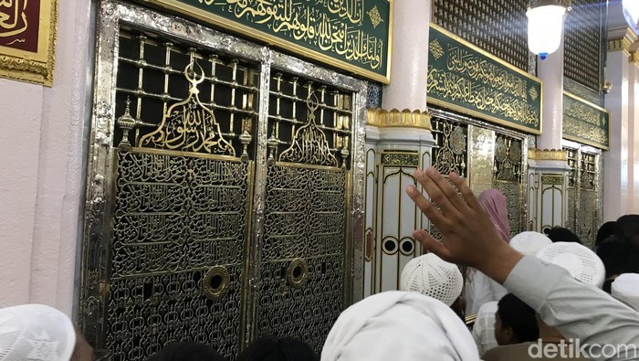 Selain Ka'bah, Ini Tempat Mustajab untuk Berdoa di Makkah dan Madinah