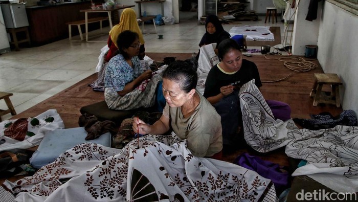 Melihat Pembuatan Batik Marunda, Ikon Baru Khas Jakarta Utara