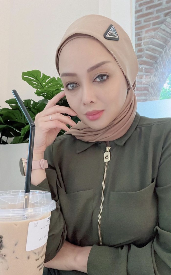 Potret Kulineran Terry Putri yang Kini Jadi Pengantar Makanan di AS