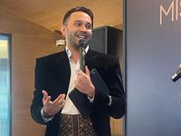 Teuku Zacky Pastikan Tak Ada Foto Telanjang di Miss Universe Indonesia 2024