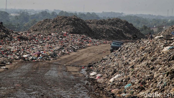 Potret Gunung Sampah Bantar Gebang yang Kian Mengkhawatirkan