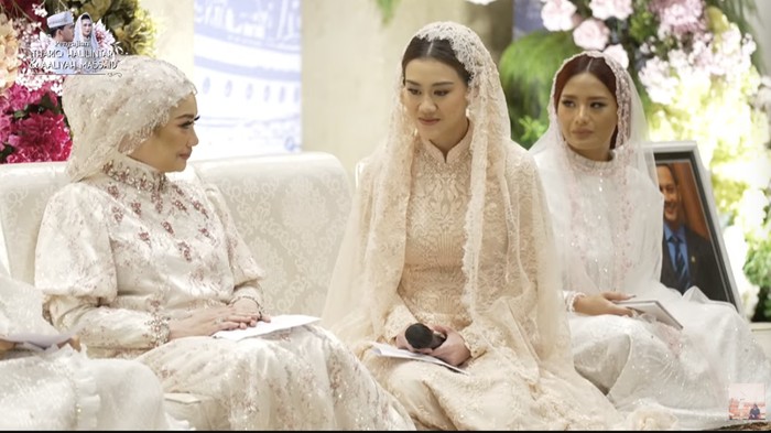 Momen Pengajian Thariq-Aaliyah Jelang Nikah, Adjie Massaid Tak Terlupakan