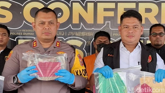 3 Perampok Sekap-Todong Pistol ke Bidan di Dumai Modus Berobat Ditangkap! 3 Perampok Sekap-Todong Pistol ke Bidan di Dumai Modus Berobat Ditangkap!