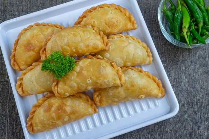 20 Pastel Gurih Renyah Harganya Rp 4 Ribuan!