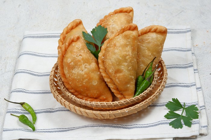 20 Pastel Gurih Renyah Harganya Rp 4 Ribuan!