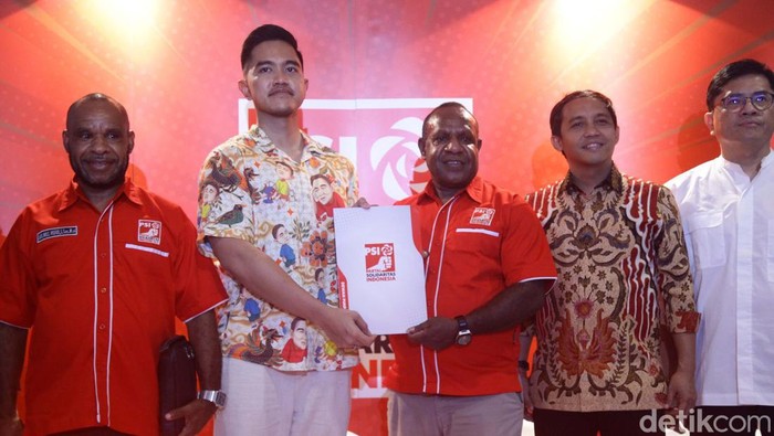 Kaesang Serahkan Rekomendasi 20 Bakal Calon Kepala Daerah