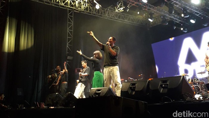 10 Potret Rendezvous 2024, Pensi Karya Anak SMA Labschool Cirendeu