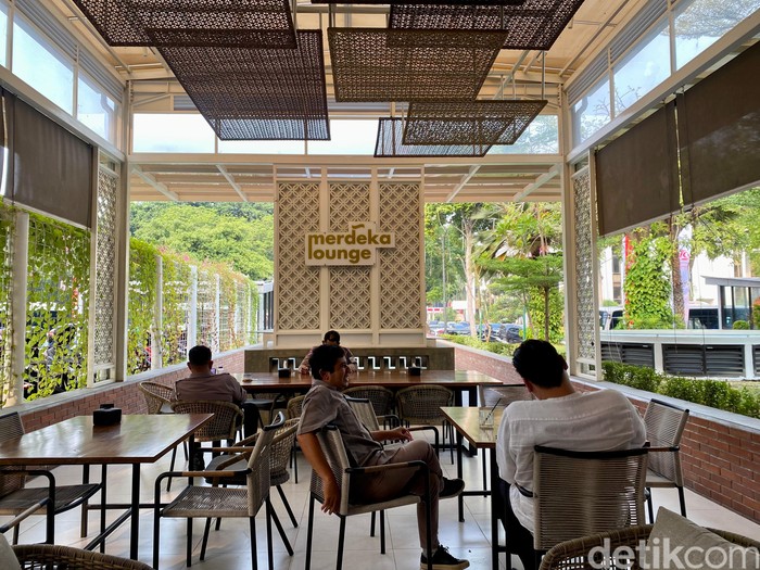 Ini Syarat dan Cara Nongkrong di Kafe Istana Merdeka