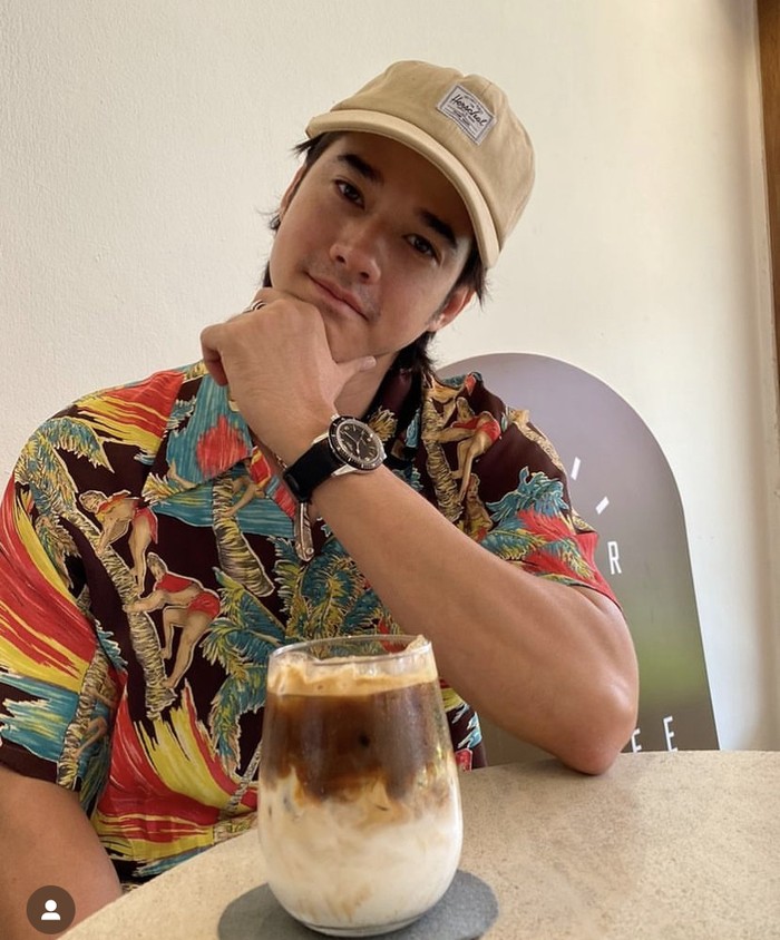 Awet Muda! Ini Mario Maurer, Aktor Thailand yang Doyan Ngopi