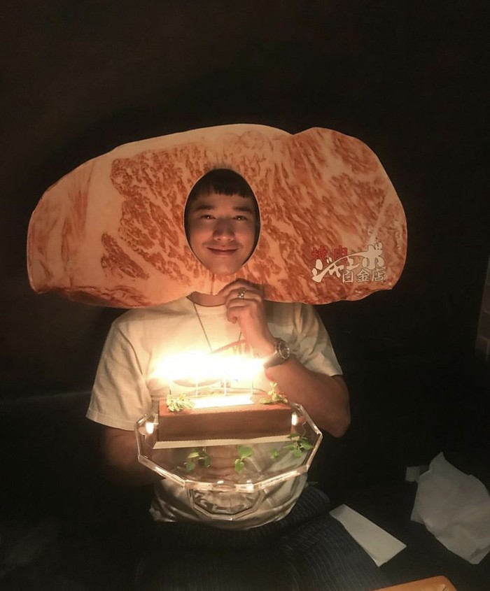 Awet Muda! Ini Mario Maurer, Aktor Thailand yang Doyan Ngopi