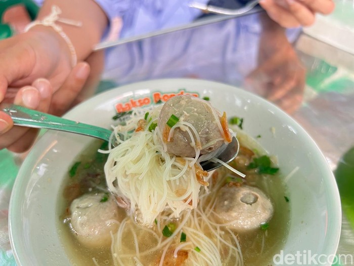 Puas Makan Bakso Khas Solo yang Lagi Viral di Blok M