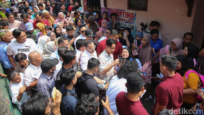 Gibran Blusukan ke Tangerang, Ditemani Marshel dan Raffi Ahmad Gibran Blusukan ke Tangerang, Ditemani Marshel dan Raffi Ahmad