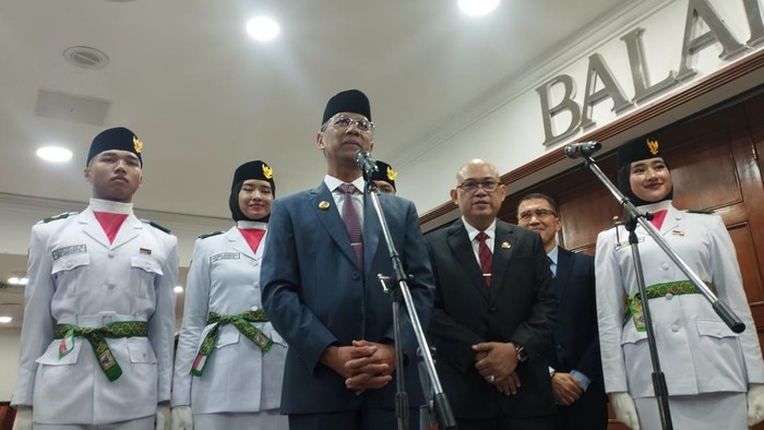 Heru Budi: Paskibraka Boleh Pakai Jilbab Saat Tugas Upacara HUT RI di IKN Heru Budi: Paskibraka Boleh Pakai Jilbab Saat Tugas Upacara HUT RI di IKN