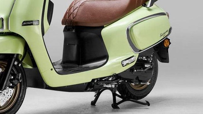 Lihat Lebih Dekat Calon Skutik Retro 125cc Suzuki