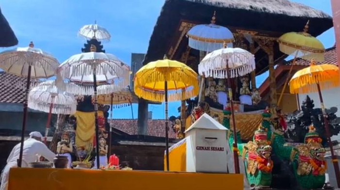 Sejarah Ratu Niang Sakti dan Kaitannya dengan Pura Tanah Kilap Sejarah Ratu Niang Sakti dan Kaitannya dengan Pura Tanah Kilap