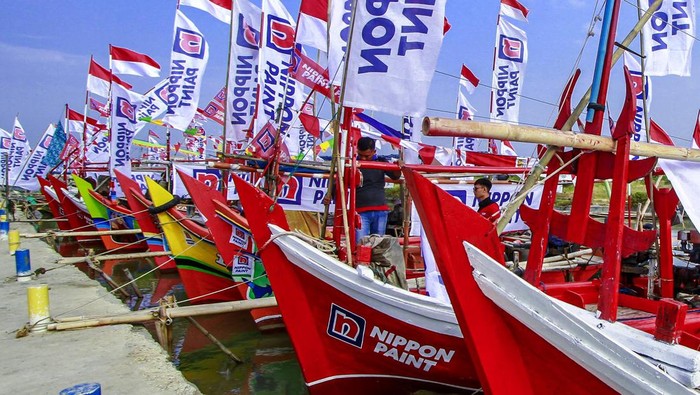 Cara Unik Nelayan Rayakan HUT ke-79 RI