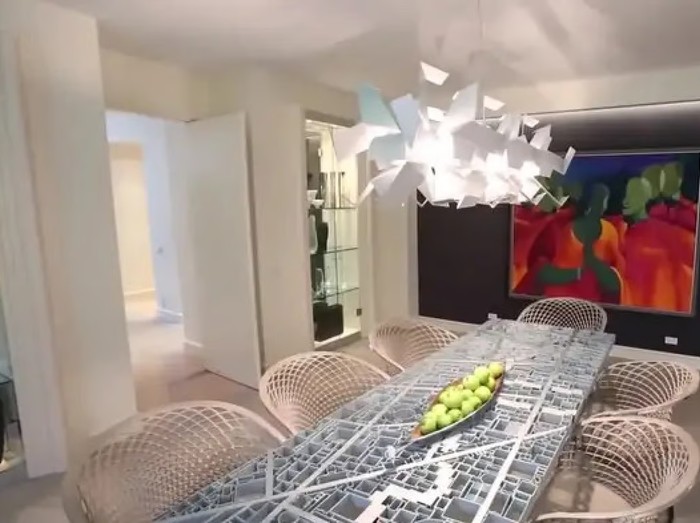 Foto-foto Rumah Super Luas Michael Jordan 11 Tahun Dijual Nggak Laku-laku