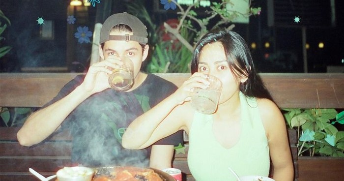 Kenangan Salim Nauderer dan Rachel Vennya Kulineran dan Berbagi Makanan